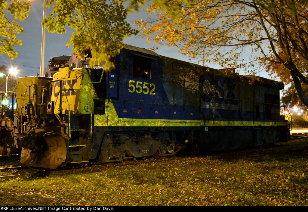 CSX B30-7 5552
